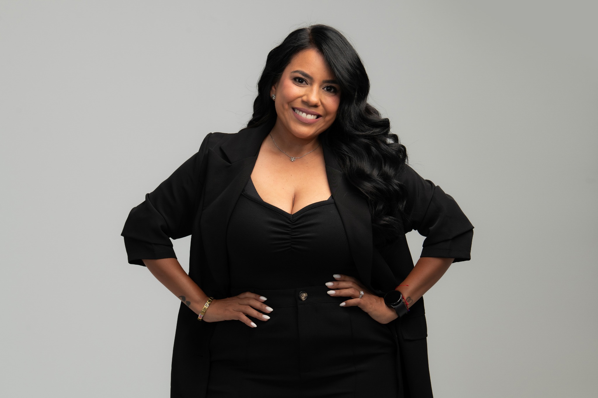 Neyla | Fab Over 40