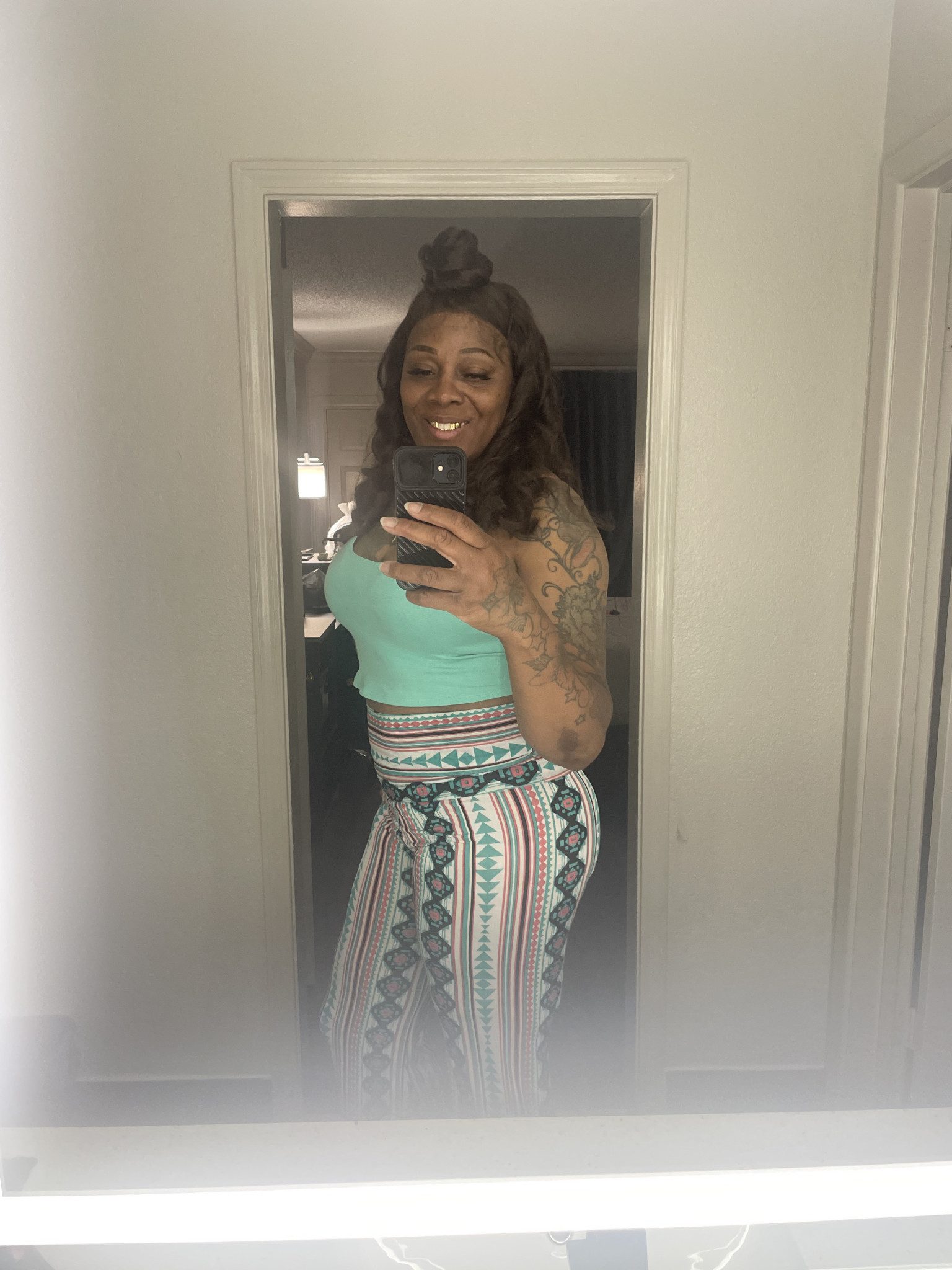 Valander | Fab Over 40